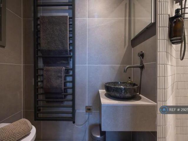 1 bedroom flat for rent in The Headrow, Leeds, LS1