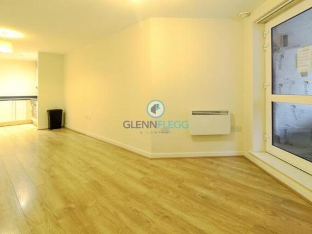 1 bedroom flat for rent in The Junction, Slough Station, SL2