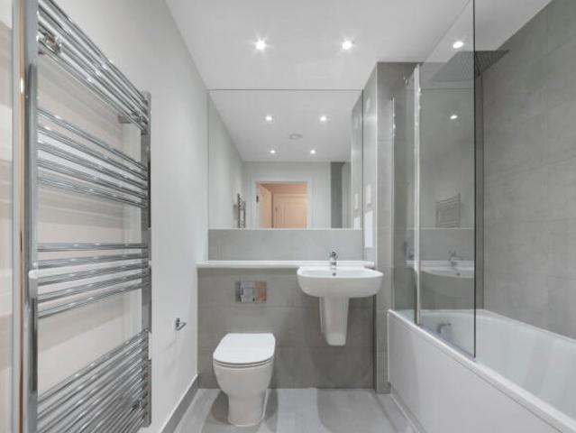 1 bedroom flat for rent in The Oakwood, Colina Road, Haringey, London, N15