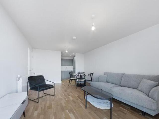1 bedroom flat for rent in The Oakwood, Colina Road, Haringey, London, N15