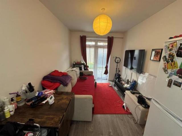 1 bedroom flat for rent in The Limes Avenue, New Southgate, N11