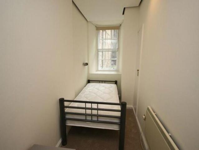 1 bedroom flat for rent in The Mound, Old Town, Edinburgh, EH1