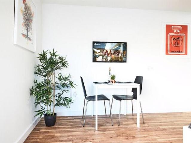 1 bedroom flat for rent in The Studios, 25 Plaza Boulevard, Liverpool, L8