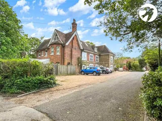 1 bedroom flat for rent in The Sycamores, Rowhill Road, Hextab.