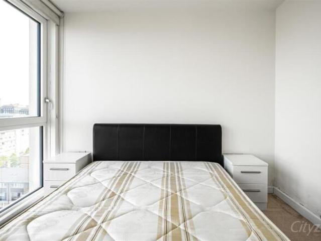 1 bedroom flat for rent in The Panoramic, Willis Street, E14