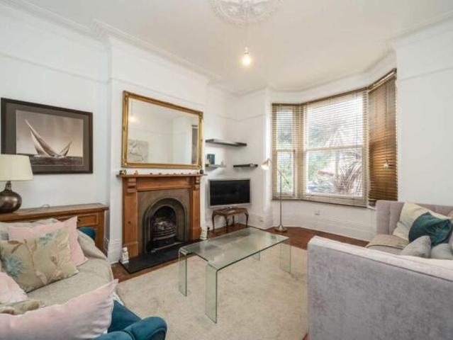 1 bedroom flat for rent in The Park, Ealing, W5