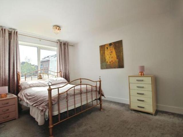 1 bedroom flat for rent in The Pines, London, N14