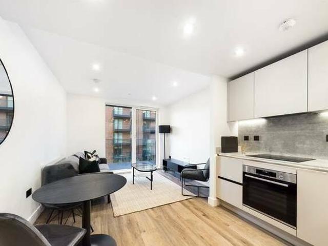 1 bedroom flat for rent in The Regent Snow Hill Wharf Shadwell St Birmingham B4