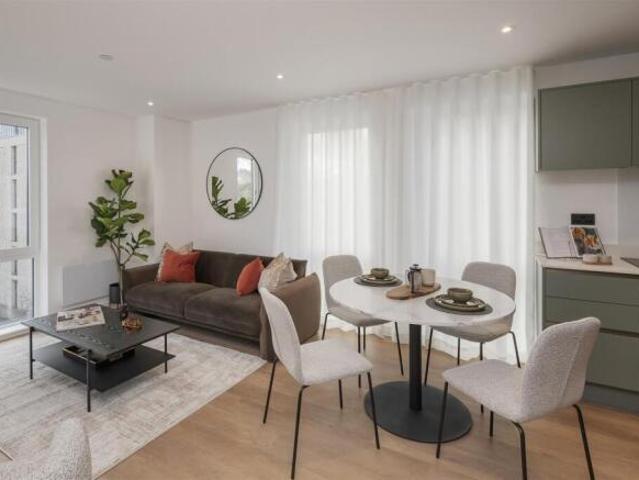 1 bedroom flat for rent in The Willows, Windsor Bridge Road, Bath, BA2