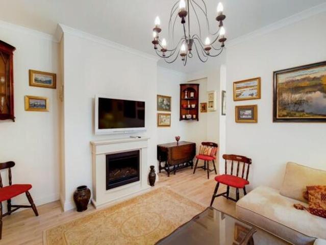 1 bedroom flat for rent in The Terrace, Barnes, London, SW13