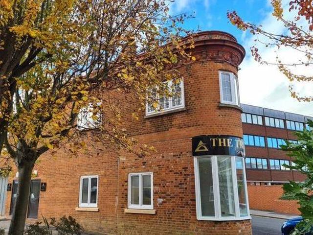 1 bedroom flat for rent in The Triangle Aldershot GU11