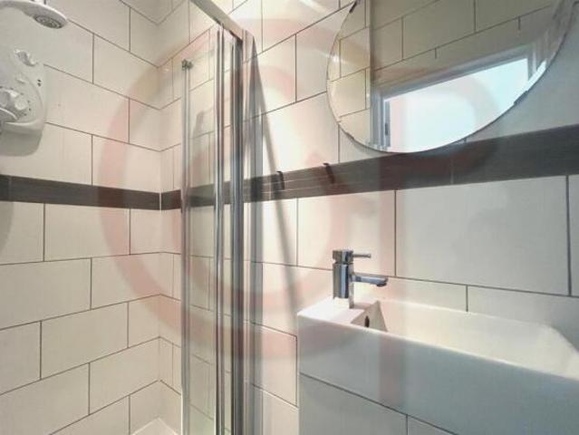 1 bedroom flat for rent in The Vale, Acton W3
