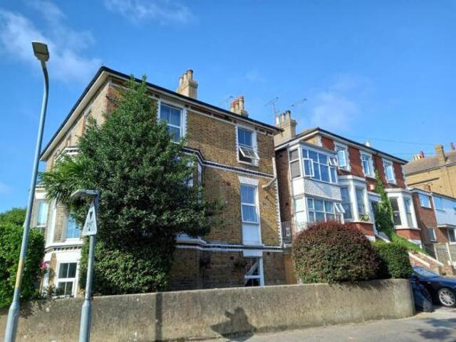 1 bedroom flat for rent in The Vale, Broadstairs, CT10