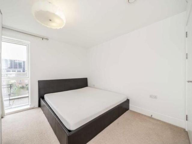 1 bedroom flat for rent in Tiller Road, Canary Wharf, E14