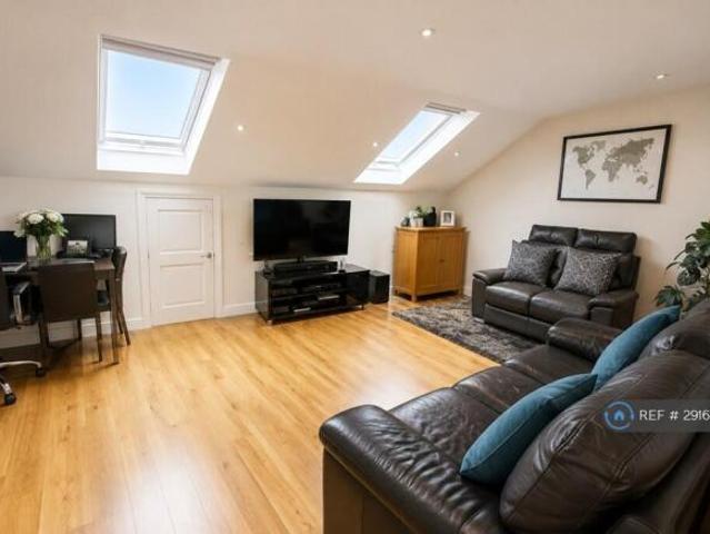 1 bedroom flat for rent in Tooting Bec Road, London, SW17