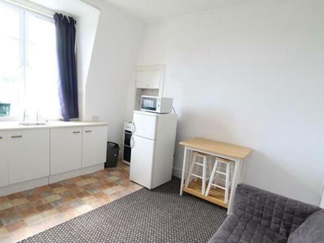 1 Bedroom Flat For Rent In Top Left