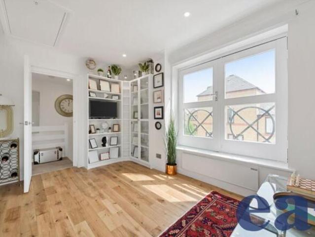 1 bedroom flat for rent in Torrington Place, Wapping, E1W