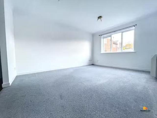 1 bedroom flat for rent in Totteridge Avenue, Sovereign Court.