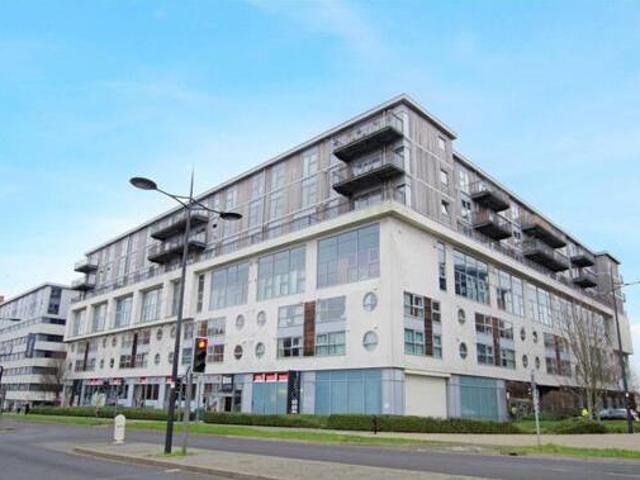 1 Bedroom Flat For Rent In Town Centre