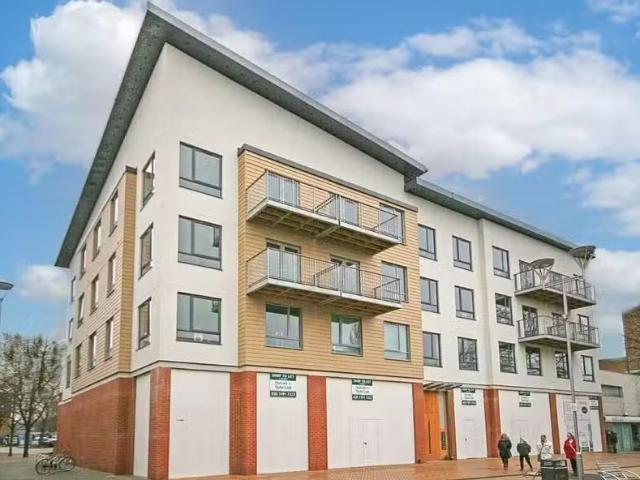 1 bedroom flat for rent in Town Centre, Hatfield, AL10