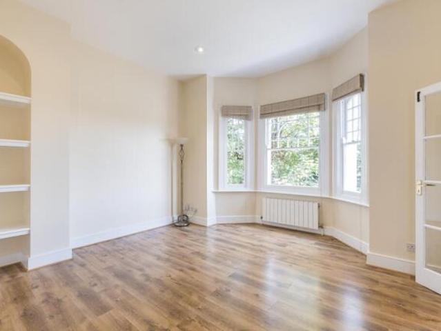 1 bedroom flat for rent in Trinity Road London SW17