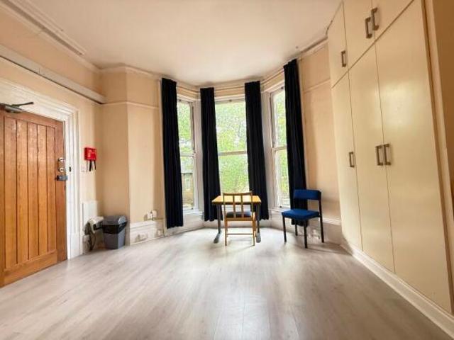 1 bedroom flat for rent in Trinity Street, Huddersfield, West Yorkshire, HD1