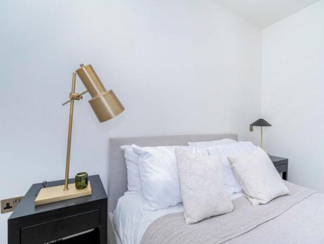 1 bedroom flat for rent in Twyford Avenue, London, W3