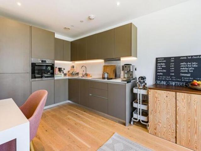 1 bedroom flat for rent in Tyger House, Woolwich, London, SE18