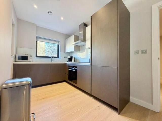 1 bedroom flat for rent in Ufford Road, SE1