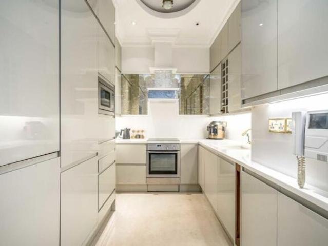 1 bedroom flat for rent in Upper Brook Street, Mayfair, W1K