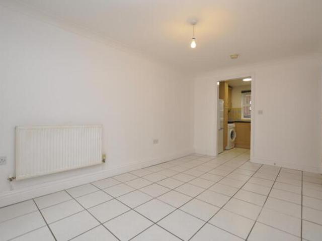 1 bedroom flat for rent in Upper Bridge Road, Old Moulsham, Chelmsford, CM2