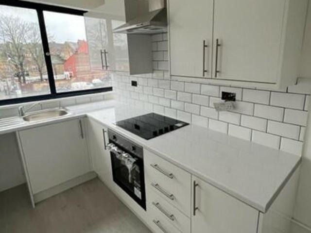 1 bedroom flat for rent in Upper Green East, Mitcham, Surrey, CR4