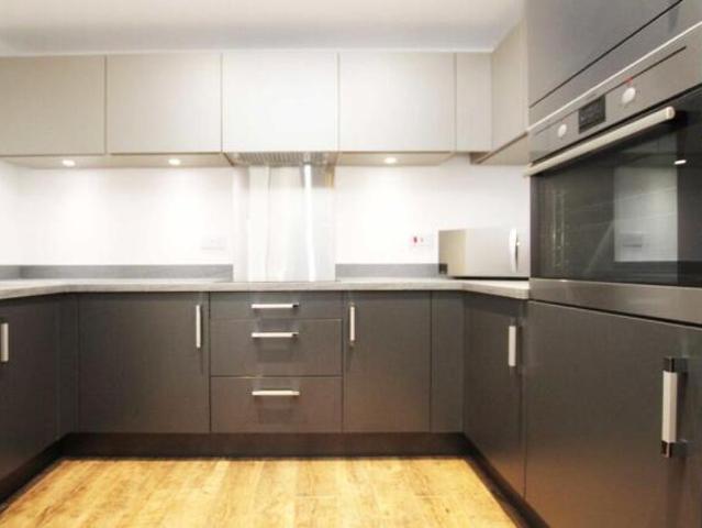 1 bedroom flat for rent in Upper North Street, Poplar, E14