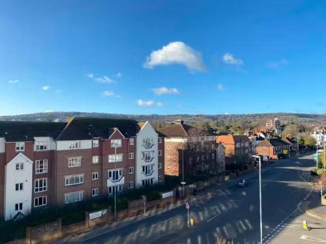 1 bedroom flat for rent in Upperton Road, Eastbourne, East Sus.