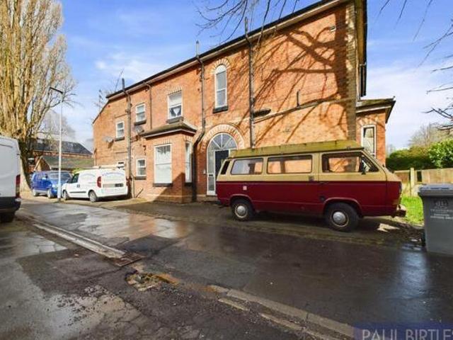 1 Bedroom Flat For Rent In Urmston, Manchester