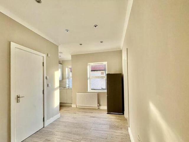 1 Bedroom Flat For Rent In Uxbridge