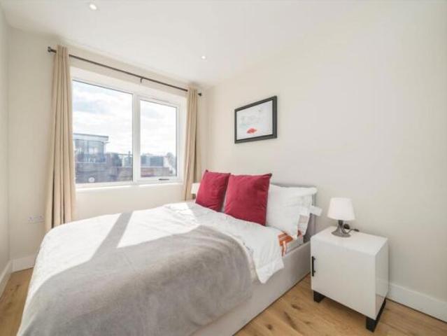 1 bedroom flat for rent in Uxbridge Road, Ealing, W13