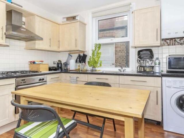1 bedroom flat for rent in Uxbridge Road, Shepherds Bush, W12
