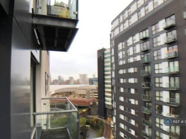 1 bedroom flat for rent in Vallea Court Manchester M4
