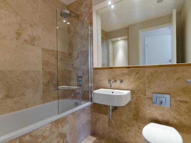 1 bedroom flat for rent in Vestry Road London SE5