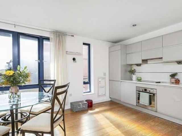 1 Bedroom Flat For Rent In Victoria Park, London
