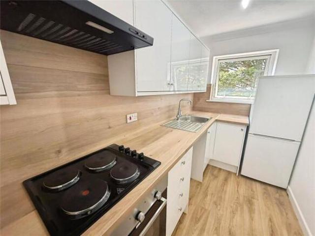 1 bedroom flat for rent in Victoria Road North, Southsea, Hampshire, PO5