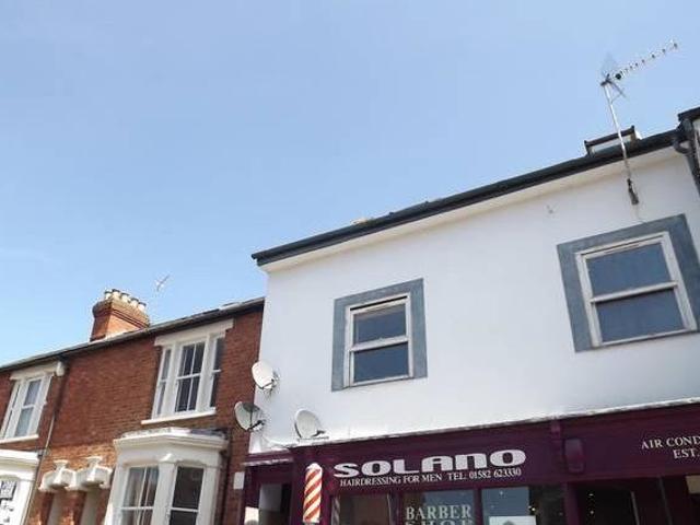 1 bedroom flat for rent in Victoria Road Harpenden AL5