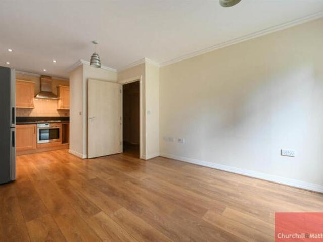 1 bedroom flat for rent in Victoria Road, London, W3 6, W3