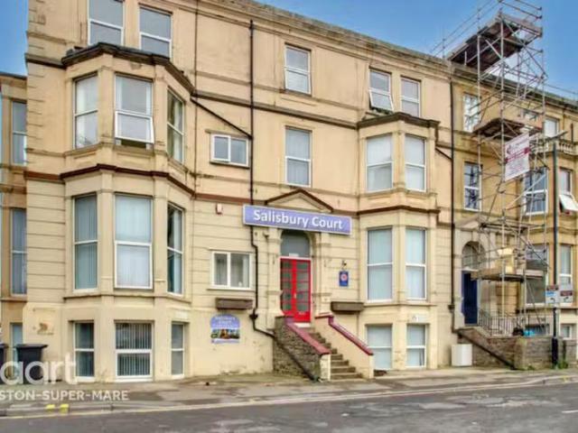 1 bedroom flat for rent in Victoria Square, Weston super mare.