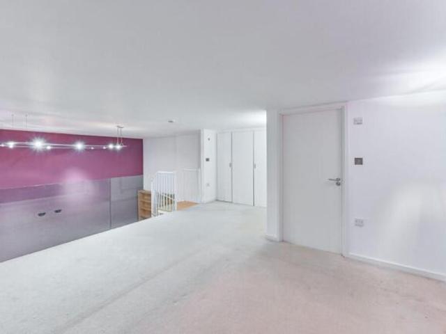 1 bedroom flat for rent in Victorian Heights, Diamond Conservation Area, London, SW8
