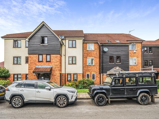 1 Bedroom Flat for Rent in Vicars Bridge Close | Foxtons