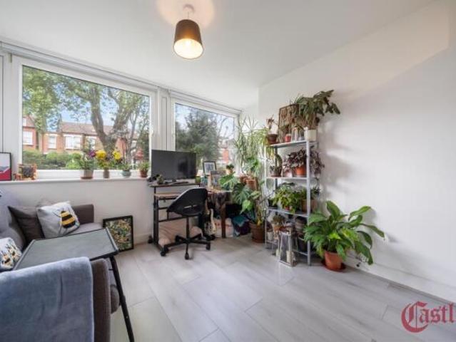 1 bedroom flat for rent in Video Court, Mount View Road, N4