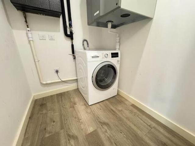 1 bedroom flat for rent in Viscount House, 8 Lakeside Drive, London, NW10