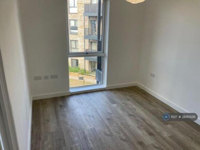 1 bedroom flat for rent in Vousden Grove, London, SE28